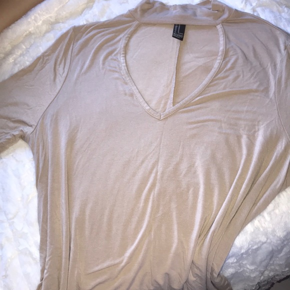 Tops | Keyhole Tshirt | Poshmark